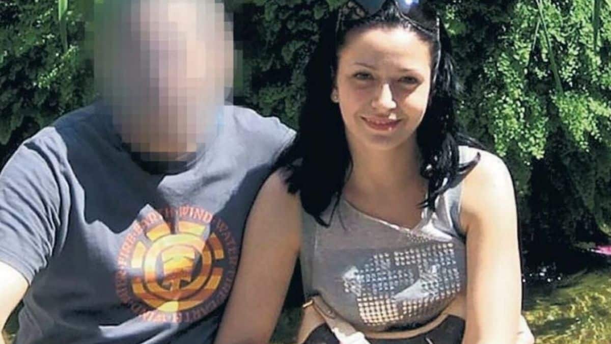 Adela | la spia russa a Napoli | lavorava sotto copertura da 10 anni ... Adela | la spia russa a Napoli | lavorava sotto copertura da 10 anni ...