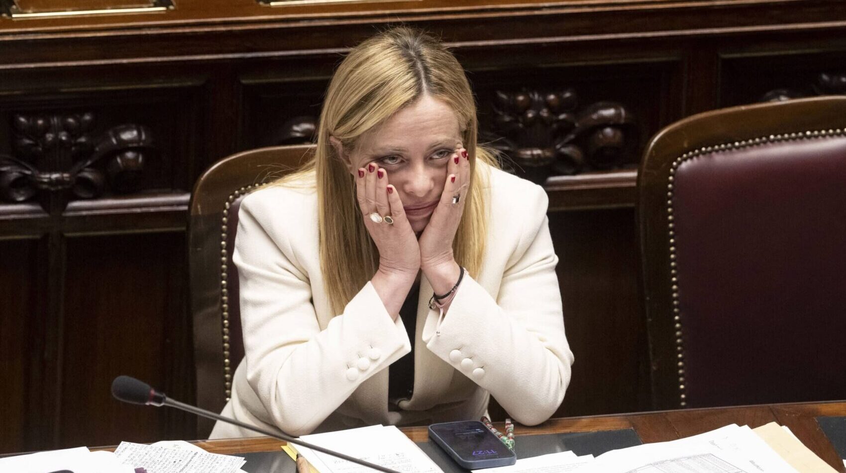 Fratelli un po' meno d'Italia. Meloni giù nei sondaggi: FdI è al 28,8% ...