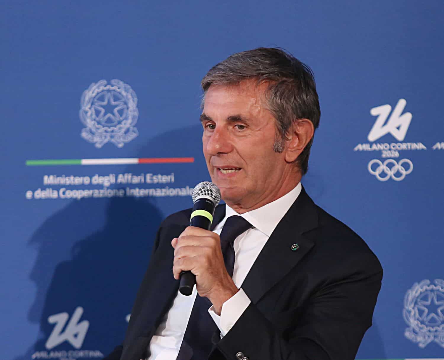 Assunzioni, affidamenti e altre utilità: è bufera sulla Fondazione ...